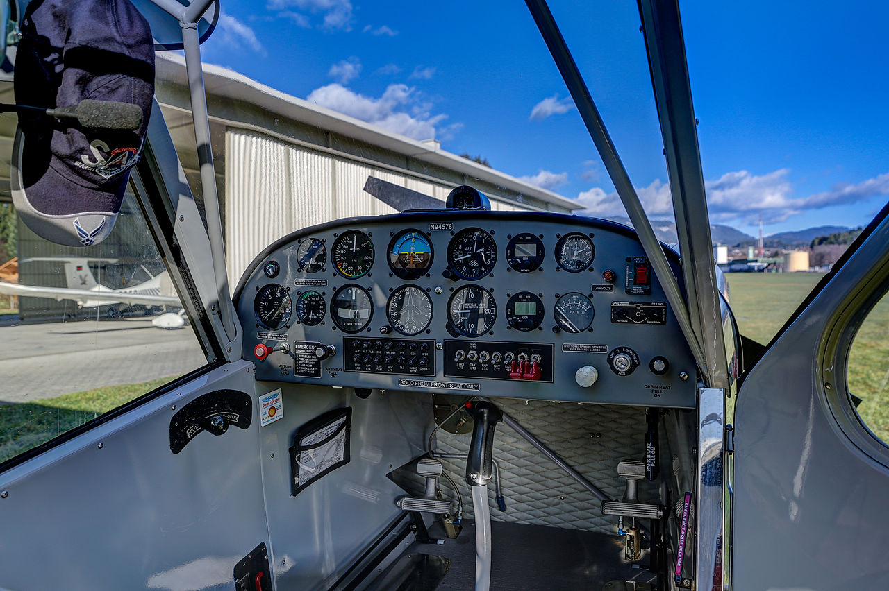 Aeronca L-16A - Cockpit